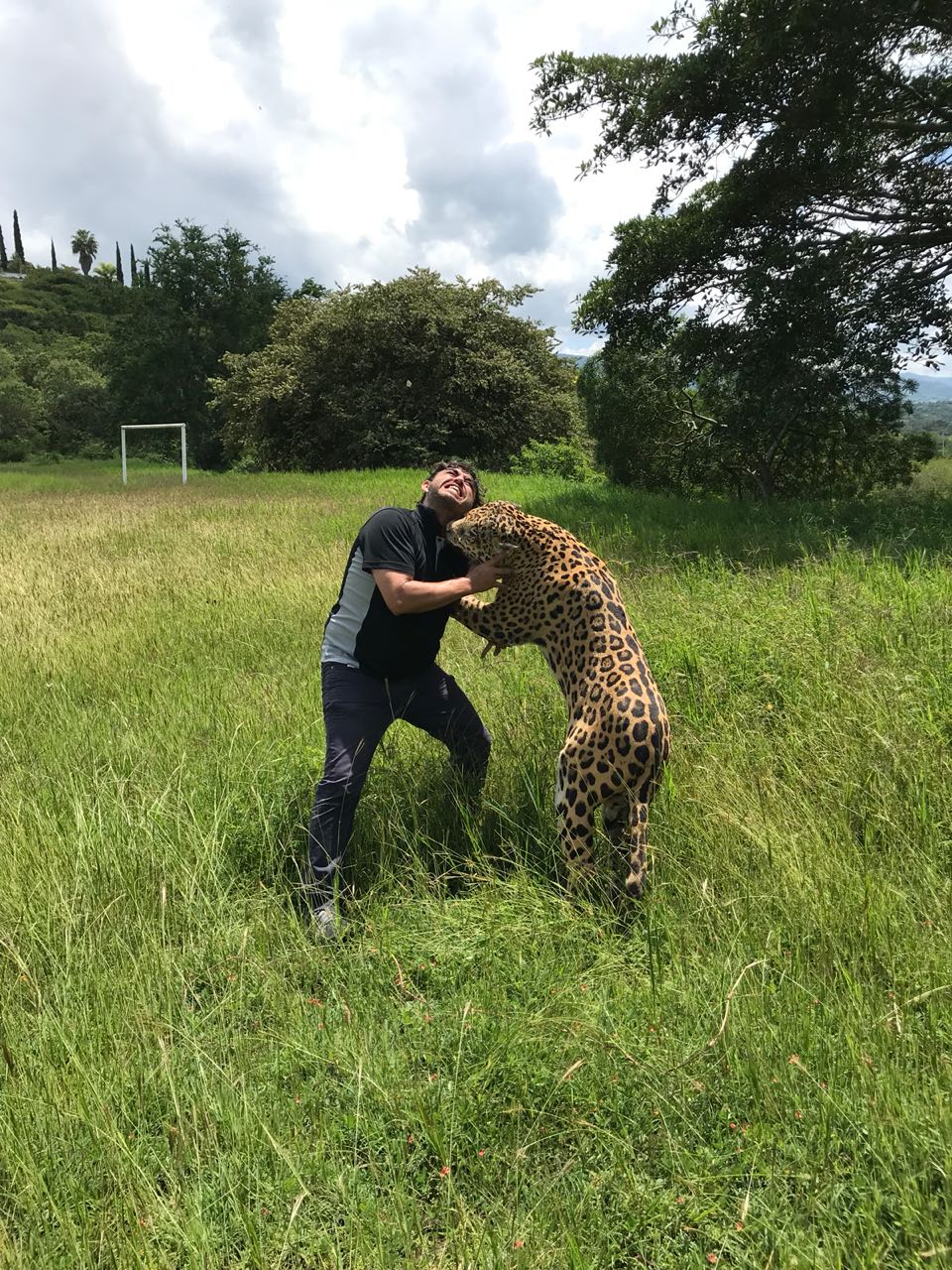 Rene Blanco Fixer – Slogan de René Blanco Fixer